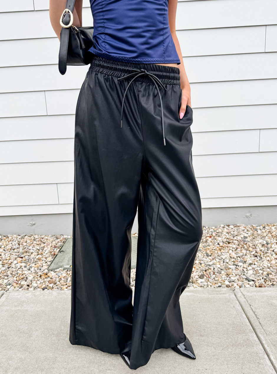 Relaxed Runway Wide Leg Pants – Freddy B